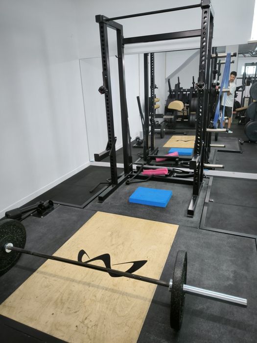 Vendo power rack com plataforma dead lift da marca Watson Almancil ...