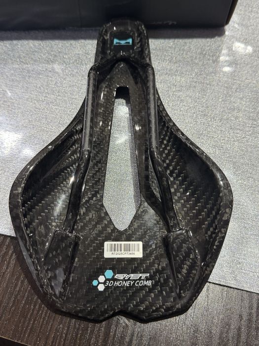 Siodelko RYET Ultimate 3D Carbon Ultra lekkie Żary • OLX.pl