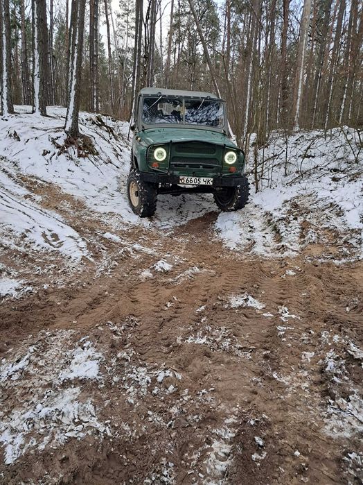 Продам уаз 469 на військових мостах.: 2 000 $ - УАЗ Житомир на Olx