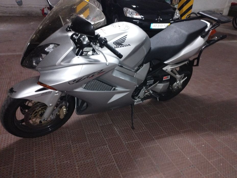 Honda VFR 800 vtec Barreiro E Lavradio • OLX.pt
