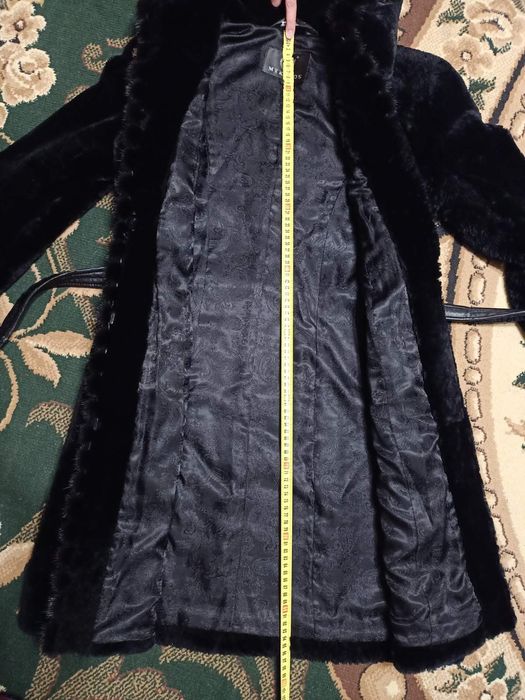 Шуба мутон з вставками норки: 800 грн. - Шуби, кожухи Баранівка на Olx