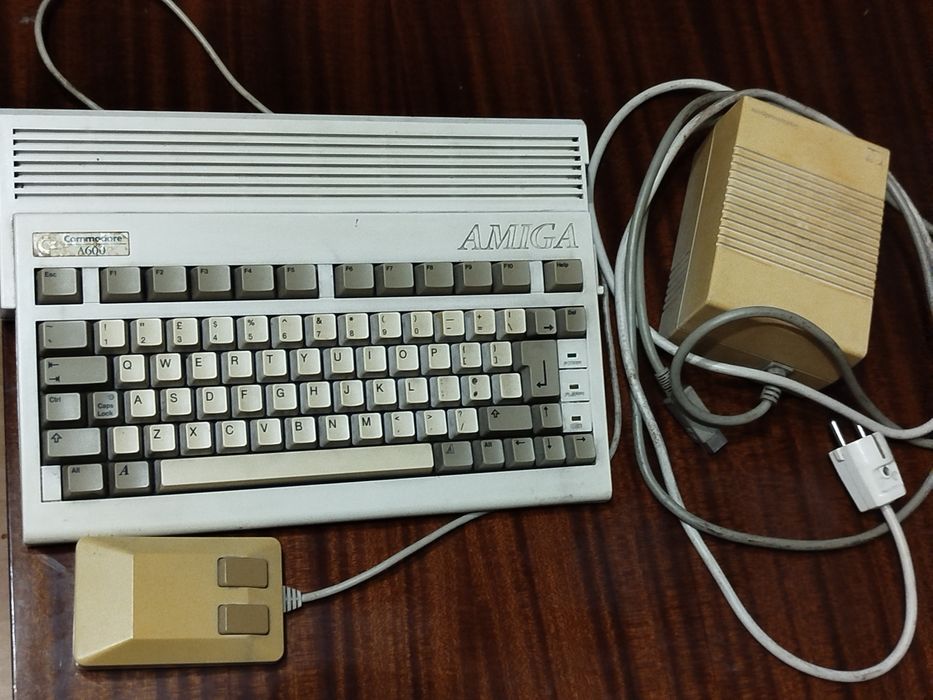 Commodore Amiga 600 Kiszkowo • OLX.pl