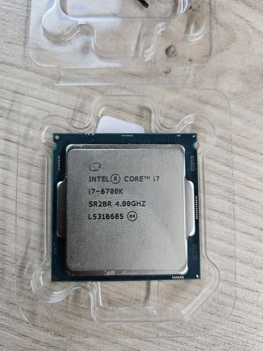 Процесор Intel Core i7-6700K 3.4GHz/8GT/s/8MB tray сокет 1151: 2 850 грн. - Комплектуючі та ...