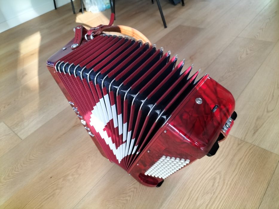 Akordeon PIGINI 72 basy TREMOLO,stan ,jak NÓWKA Kielce • OLX.pl