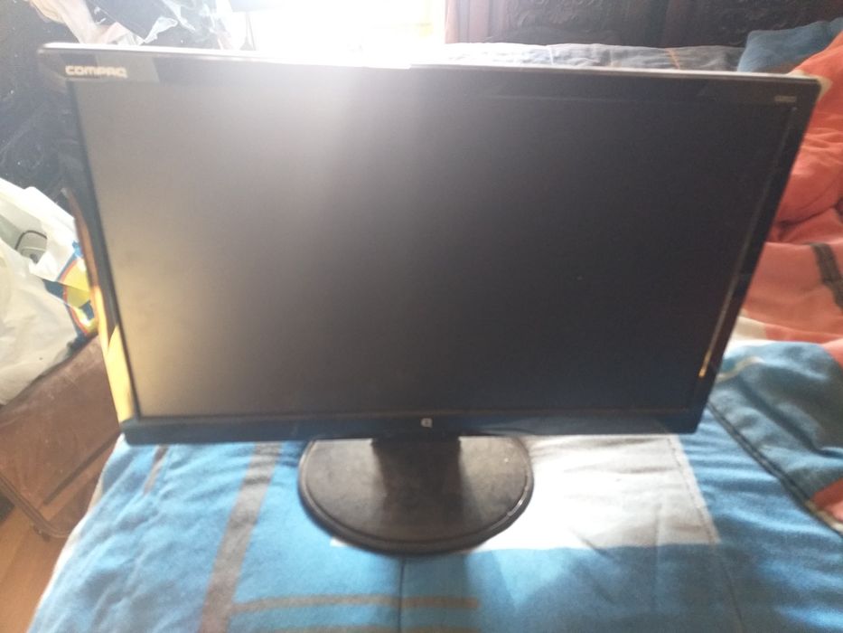 Monitor 19 polegadas sem base Rio de Mouro • OLX.pt