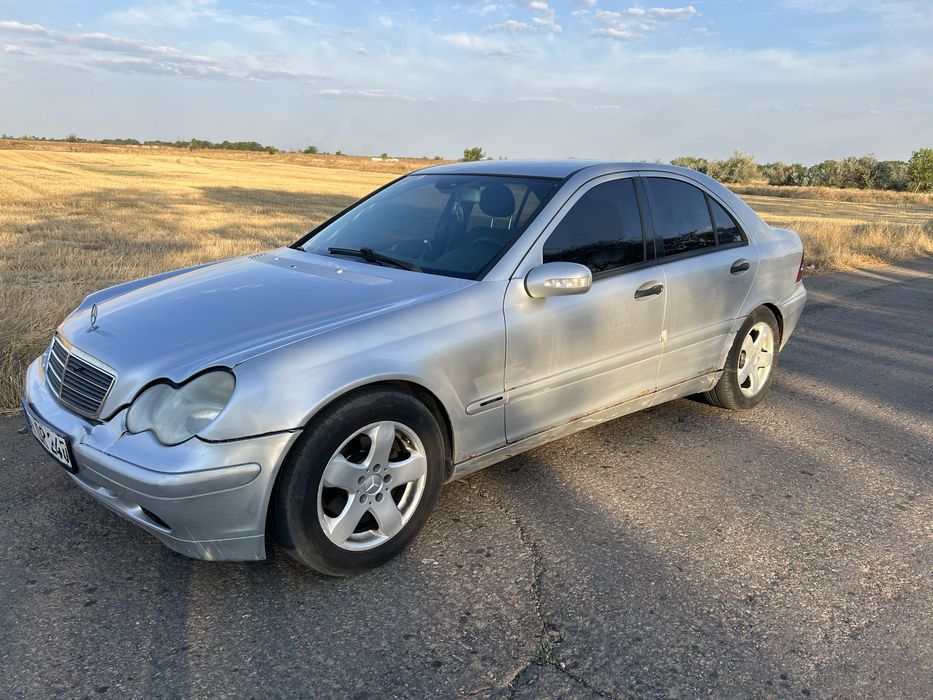 Mercedes-Benz C-Class W203 2.2 CDI | 2001 год | Автомат |: 2 500 ...