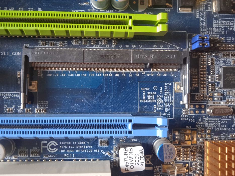 Матер.пл asrock P45 Twins 2000(сок.775/для 16Gb ddr3)+2-ядер.E6700+4Gb ...