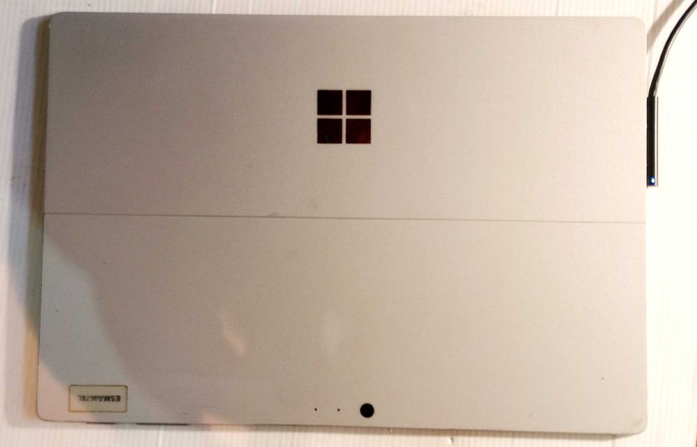 Tablet computador Microsoft Surface Pro 4 COM AVARIA Porto • OLX.pt