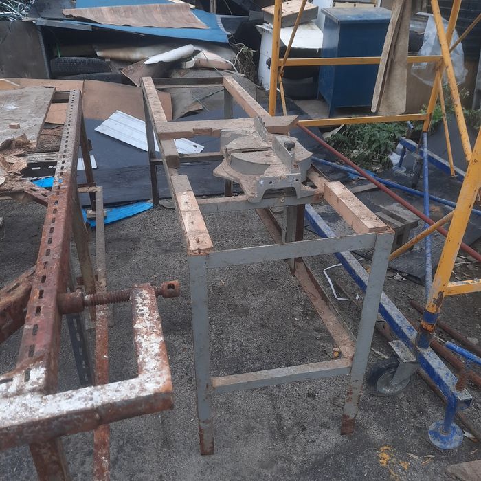 Столы слесарные. Верстаки.: 2 000 грн. - Інший інструмент Запоріжжя на Olx