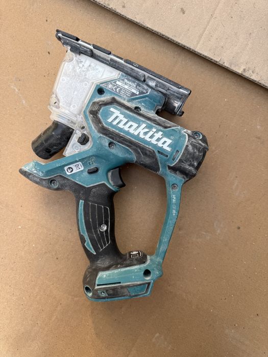 Makita DSD180 wycinarka do regipsow Młyniska • OLX.pl