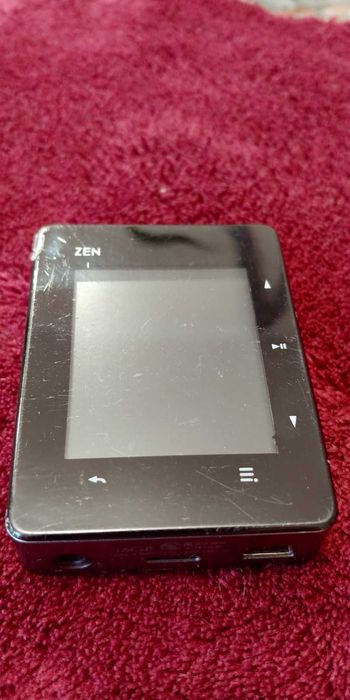 ZEN X-fi 3. 16 gb. Плеер сенсорный. Iriver e100. Sony Walkman: 500 грн ...