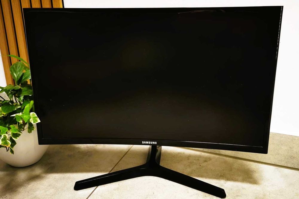 Monitor led zakrzywiony 24" Samsung C24F396FHU Rzeszów • OLX.pl