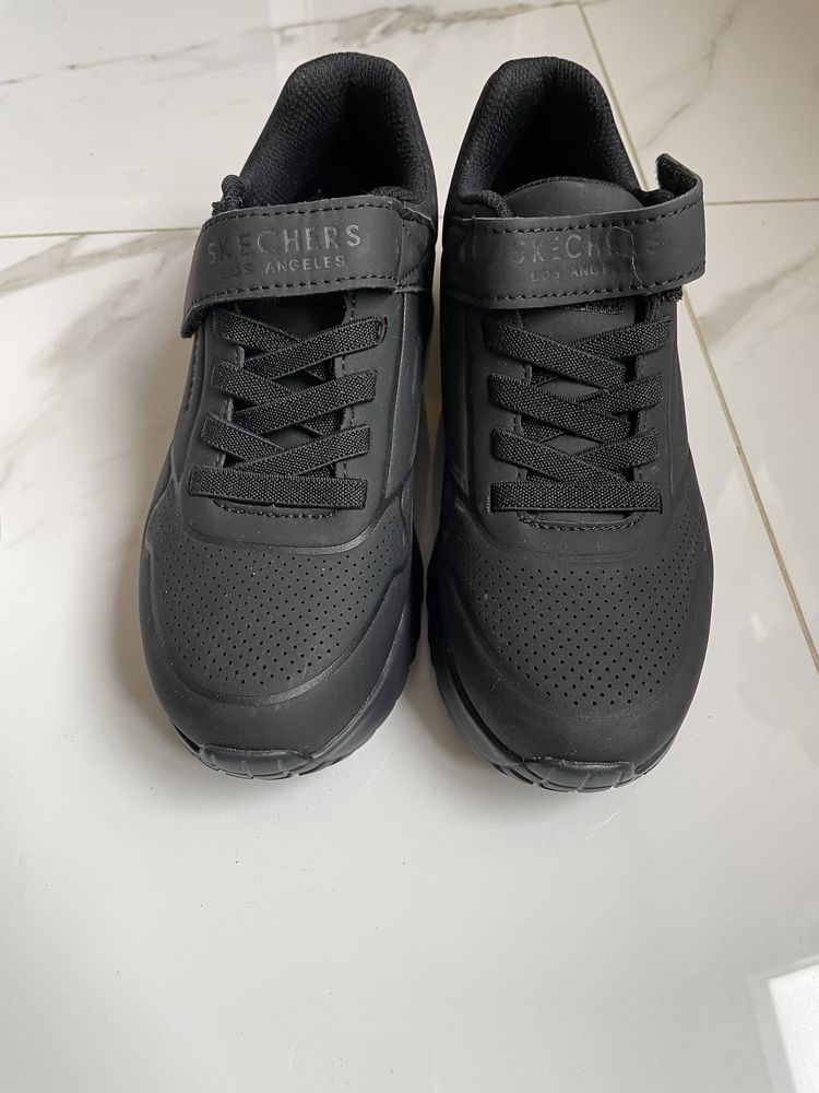 Кроссовки, кросівки Skechers: 1 300 грн. - Дитяче взуття Воскресинці на Olx