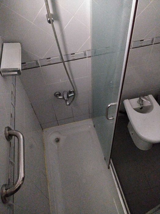 Poliban para duche (base acrílico branco, paredes de vidro) Grândola E ...