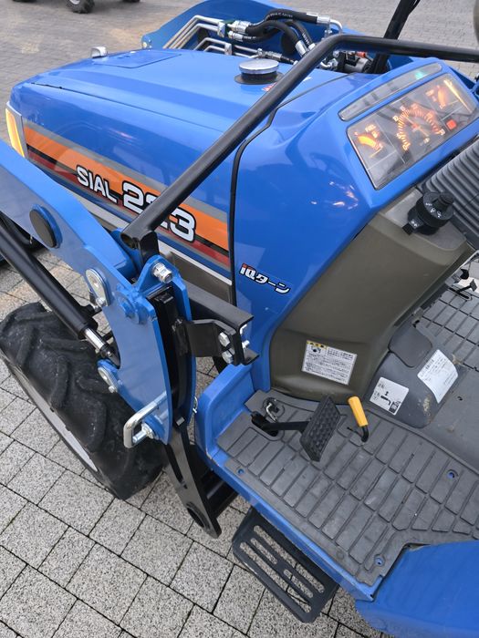 Mini traktor iseki sial 223,4x4,wspomaganie kierownicy,ładowacz czołow ...