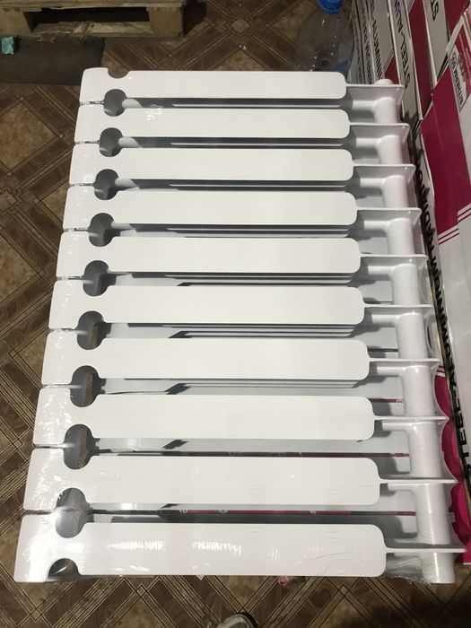 Intelli 500/100 біметалевий радіатор опалення Італія: 265 грн ...