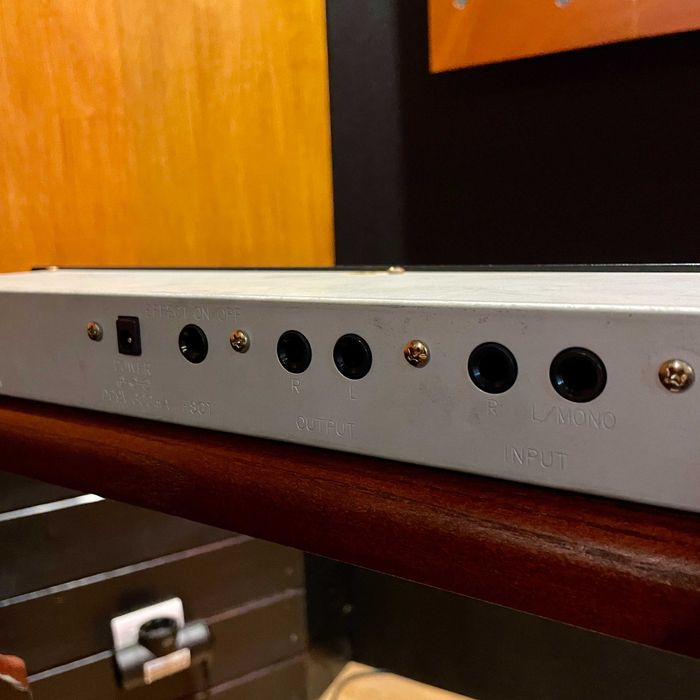 ZOOM Studio 1201 Digital Reverb & Multi-Effects Processor Algés, Linda ...