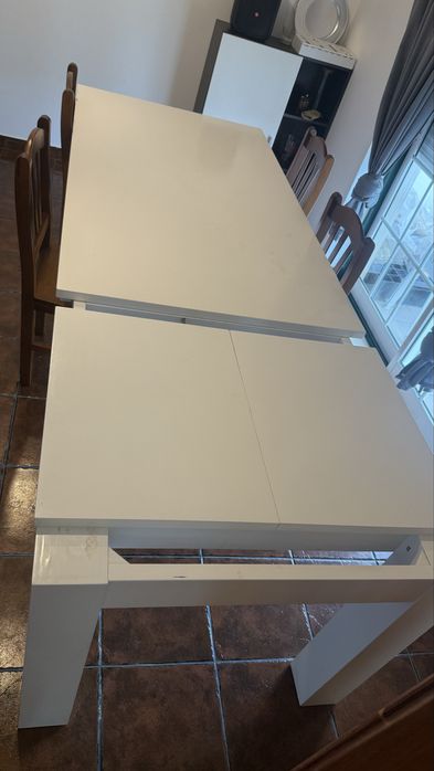 Mesa de sala de 160x90 e abre para 220cm Vieira de Leiria • OLX.pt