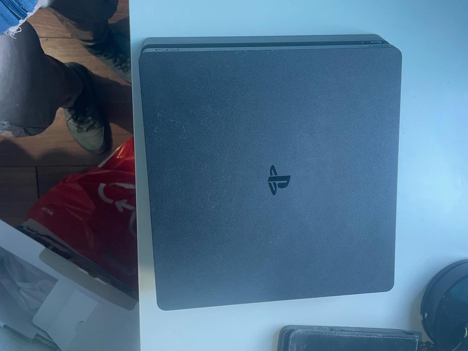 Vendo ps4 em bom estado Camarate, Unhos E Apelação • OLX.pt