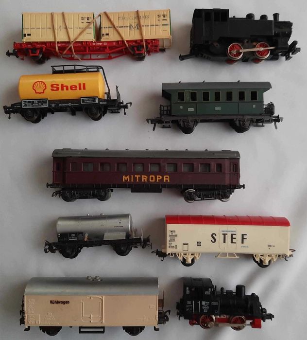 PAROWOZY i WAGONY Zestaw kolejek H0 Vintage Prl Bydgoszcz • OLX.pl