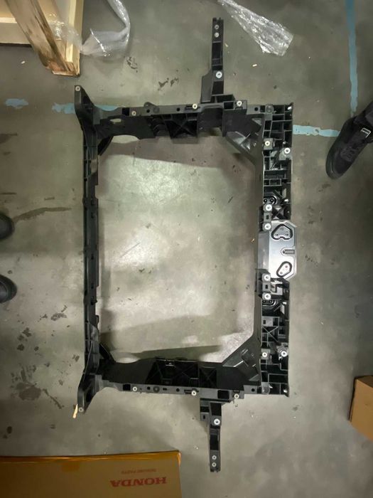 Телевизор , Рама радиатора Панель Хонда CR-V 6 2023-2024 Honda: 25 400 ...