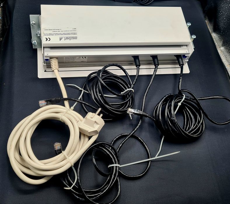 Maxbert power strip metalowa kaseta z gniazdami zasilającymi x3+rj x3 ...