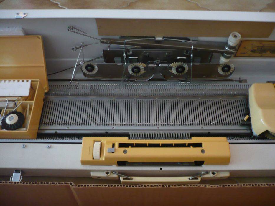 Singer Memo Matic 321 Knitting Machine Portimão • OLX Portugal