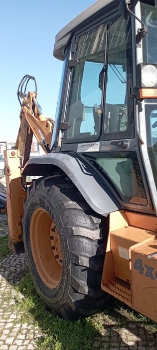 Retroescavadora Case 580 super LE - tem 2 Pneus novos atraz Azeitão ...