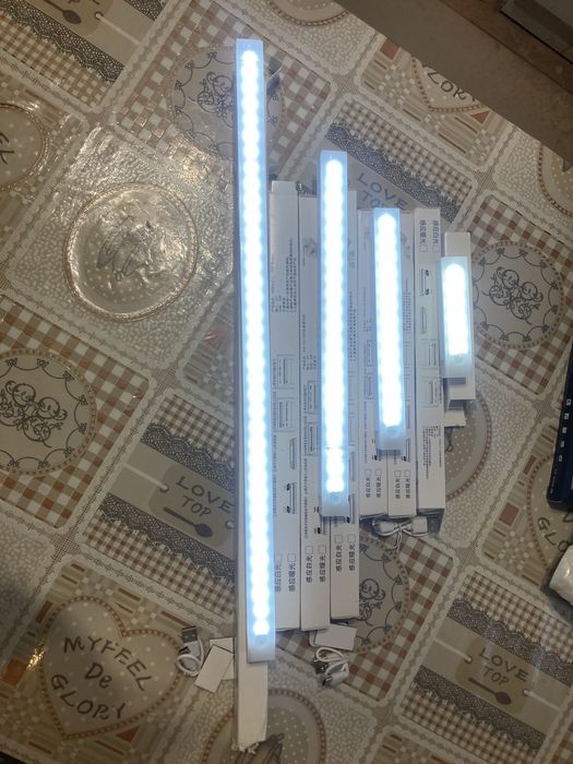 Линейные аккумуляторные лед светильники: 370 грн. - Освітлення Київ на Olx