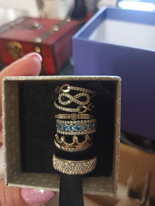 Каблучка срібна з камінням 700 грн Каблучки Тернопіль на Olx