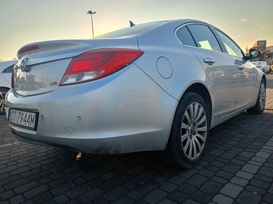 Opel Insignia uszkodzony jeżdżący Wielka Nieszawka • OLX.pl