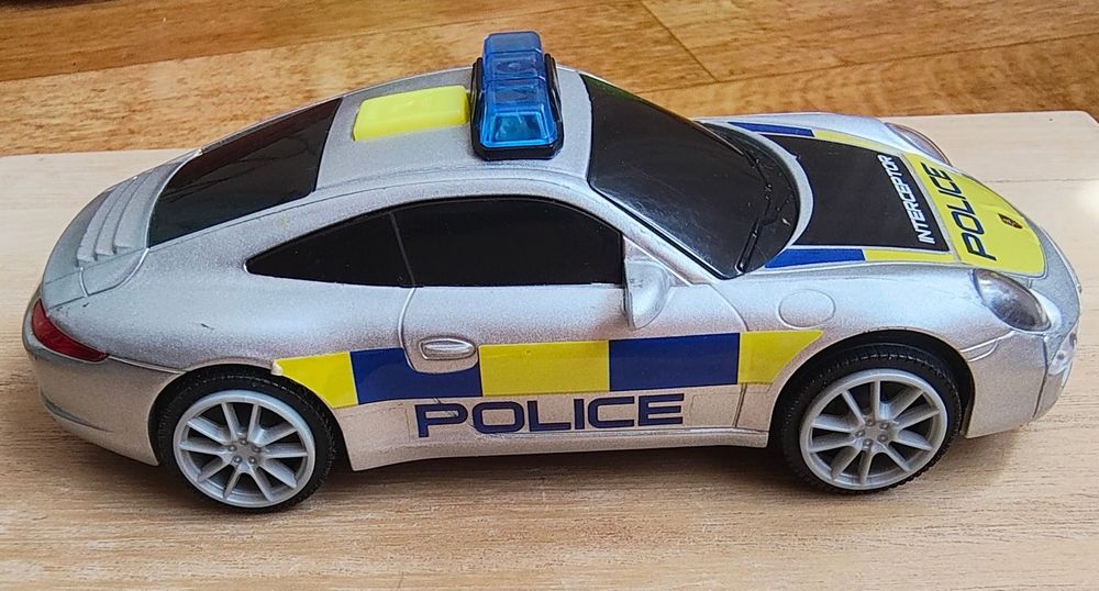 Машинка модель авто Porsche 911 Police interceptor як нова: 260 грн ...