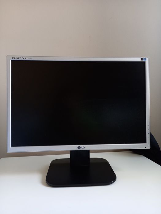 Monitor LG Flatron L192WS Aver-O-Mar, Amorim E Terroso • OLX.pt