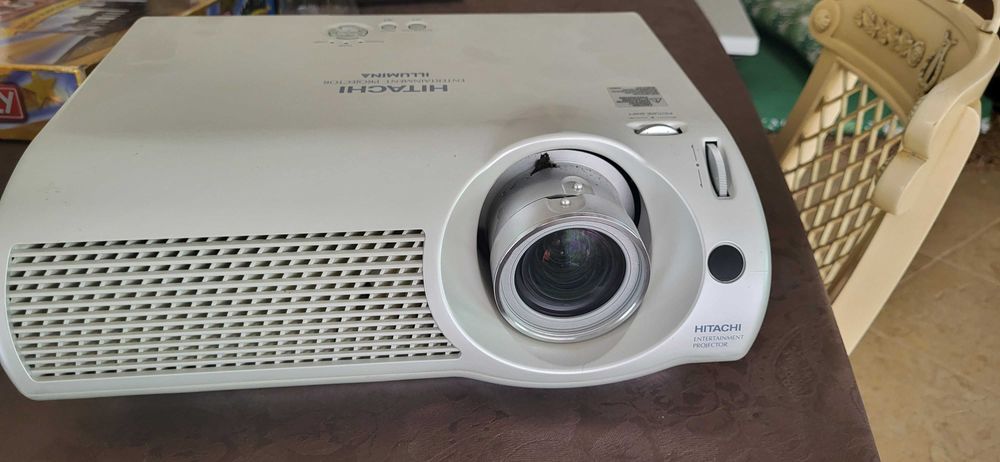 Retroprojector HITACHI Algueirão-Mem Martins • OLX Portugal