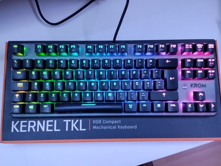 Teclado Mecânico Krom Kernel TKL RGB PT Lumiar • OLX Portugal