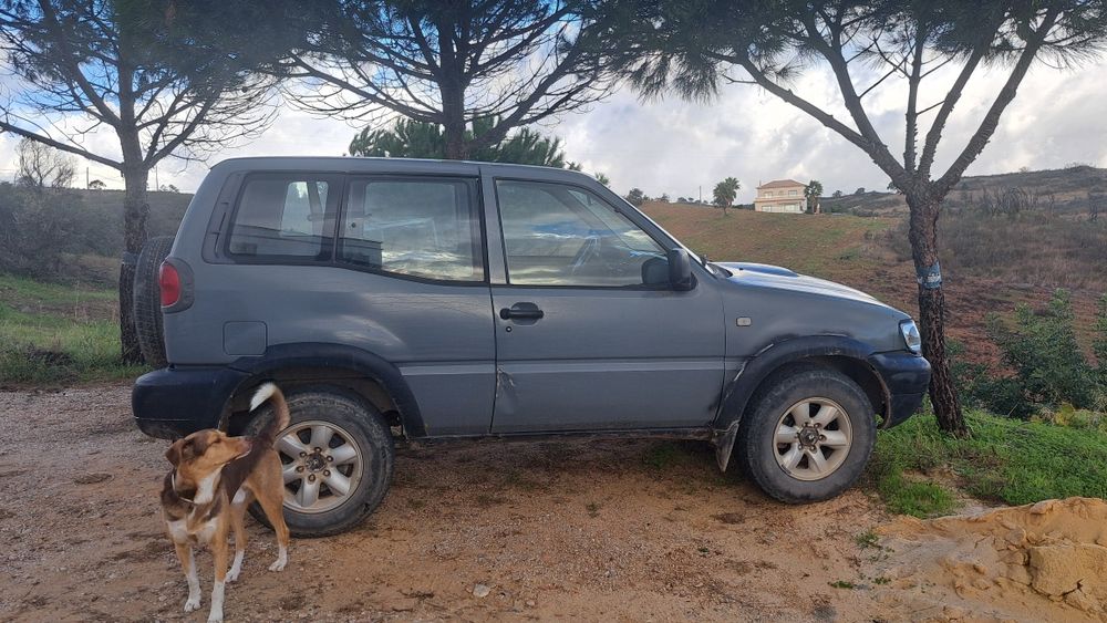 Jeep Nissan terrano II Vila Nova de Cacela • OLX.pt