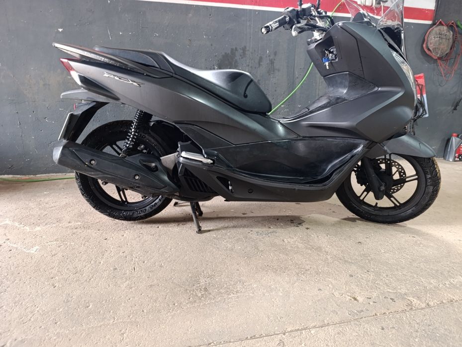 Honda Pcx 2017 muito boa Odiáxere • OLX.pt