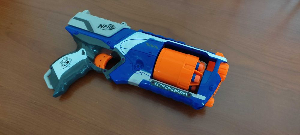 Nerf N-strike Elite - Strongarm Canidelo • OLX.pt