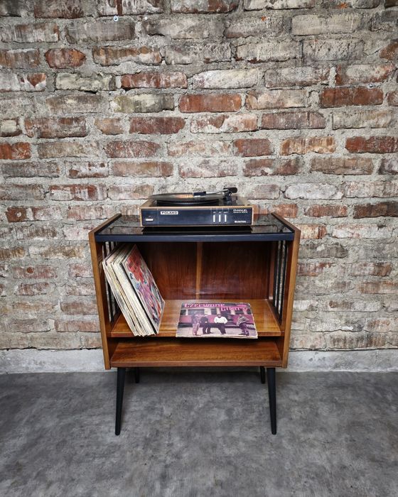 Stolik rtv vintage prl po odświeżeniu Krupia Wólka • OLX.pl