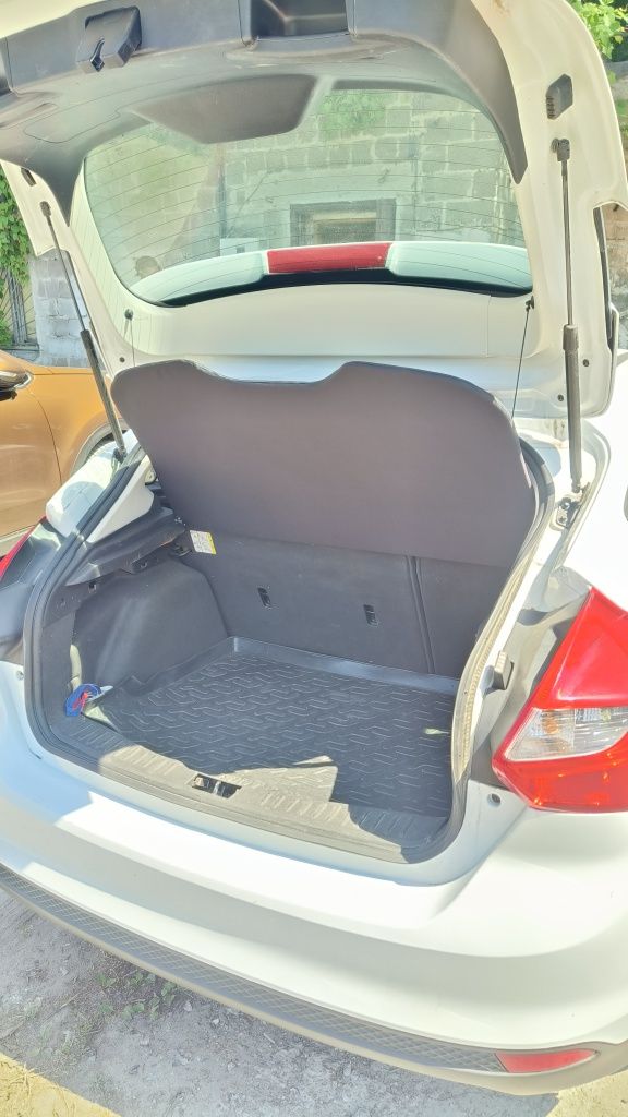 Ford Focus 3 Hatchback полка в багажник. Багажна полка форд фокус: 2 ...