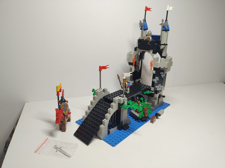 LEGO Castle - Royal Drawbridge, 6078 Wieliczka • OLX.pl