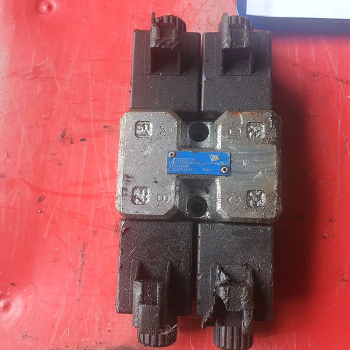 Rozdzielacz jcb 333/c6980 Brzozowo Wielkie • OLX.pl