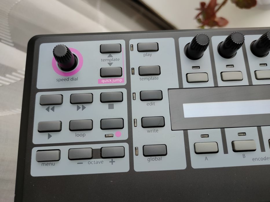Миди клавиатура novation remote 25 sl compact миди контроллер midi key ...