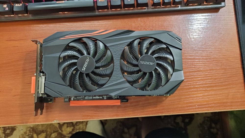 AORUS Radeon RX 570 4GB: 1 700 грн. - Комплектуючі та аксесуари ...