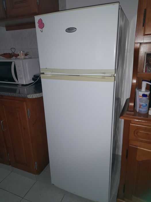 Frigorifico da marca whirlpool Algarvia • OLX Portugal