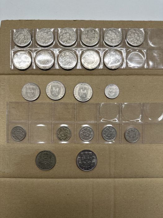 Moedas portuguesas escudos varios anos Cacém E São Marcos • OLX.pt