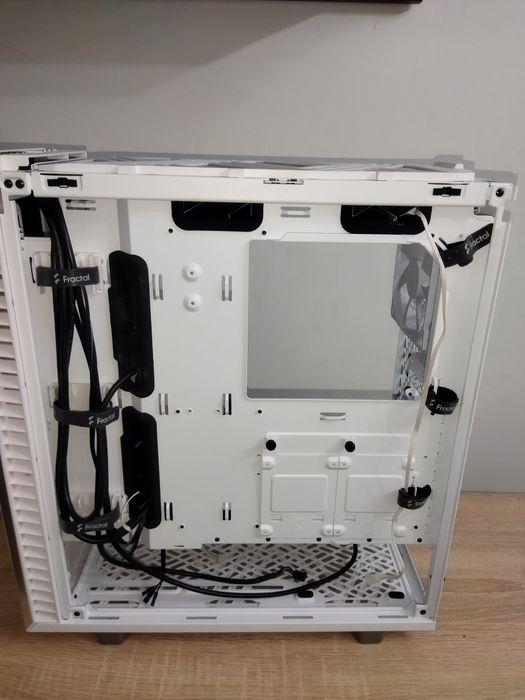 Fractal Design Define 7 Compact Solid Biała (FD-C-DEF7C-05) Chojna • OLX.pl