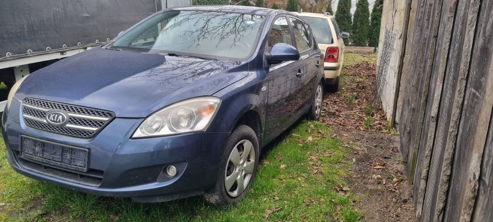 Auto osobowe uszkodzone glowica Trzebnica • OLX.pl