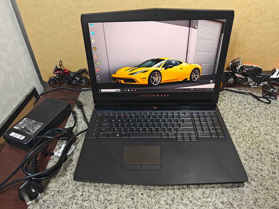 Ноутбук Alienware 17 R4 4K 7820HK 32GB SSD+HDD GTX 1080 8GB свіжа АКБ ...