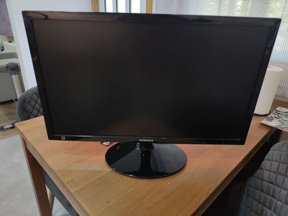 Monitor Samsung Vila Verde E Barbudo • OLX.pt